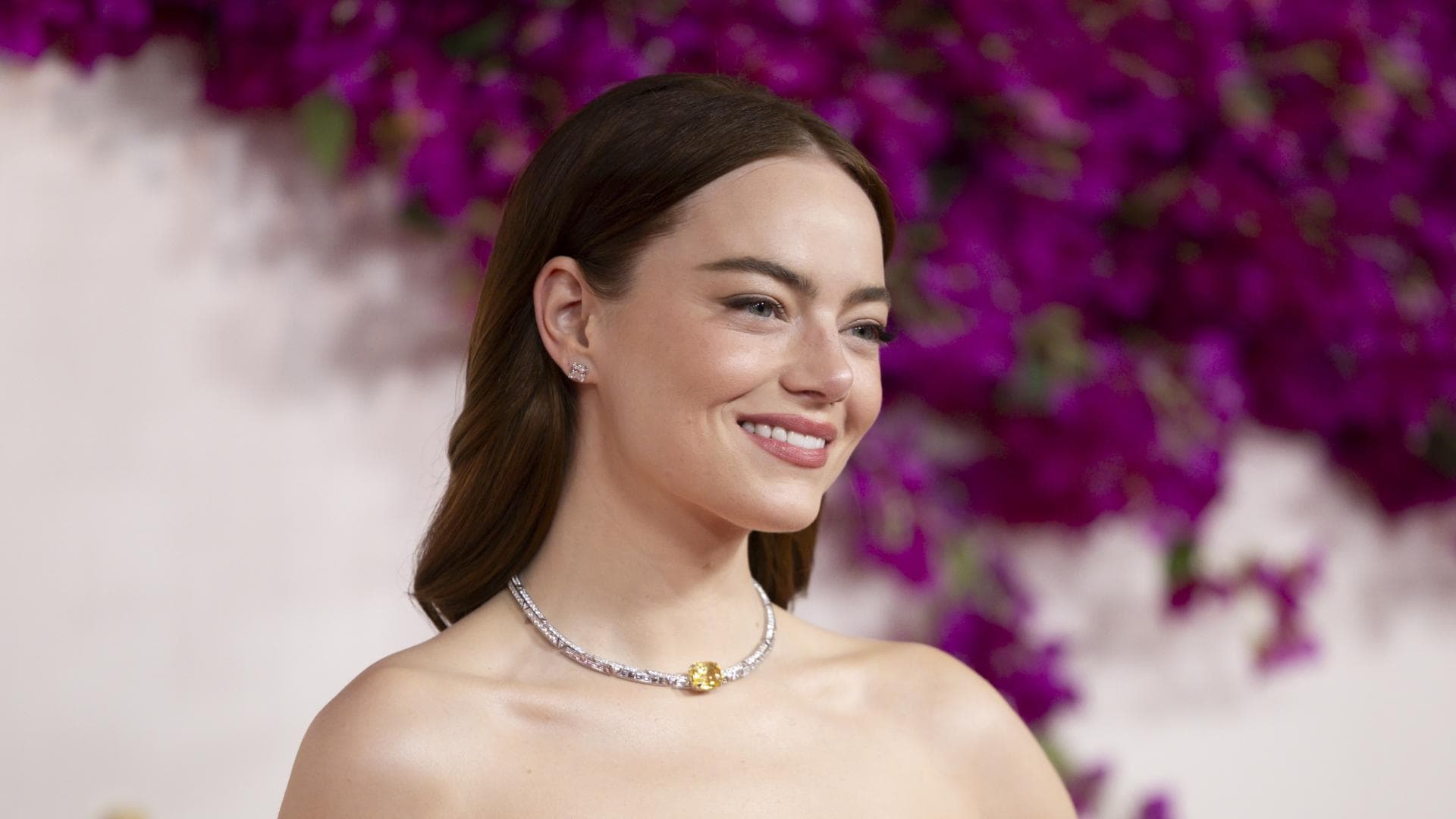 Emma Stone überrascht bei den Oscars 2024 mit DER Trend-Haarfarbe für ...