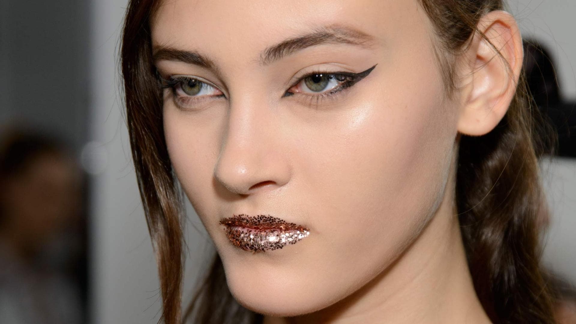 Asia Style schminken: Anleitung für einen asiatischen Look