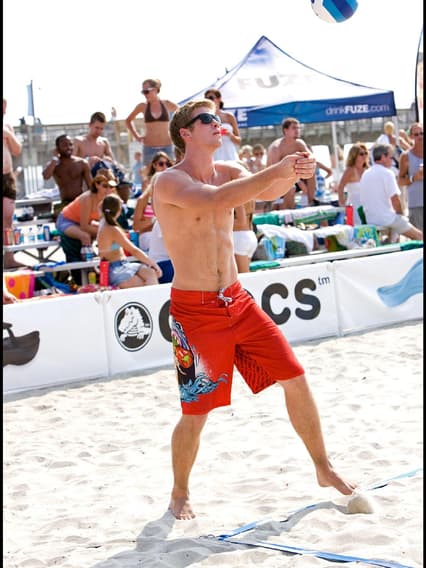 Heiße Promi-Männer am Strand: Unsere Top 9