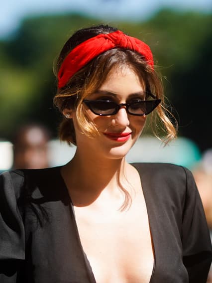 Frisuren mit Haarband: So tragen wir das Accessoire