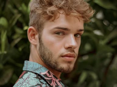 Mero Frisur: So stylt ihr eure Haare nach