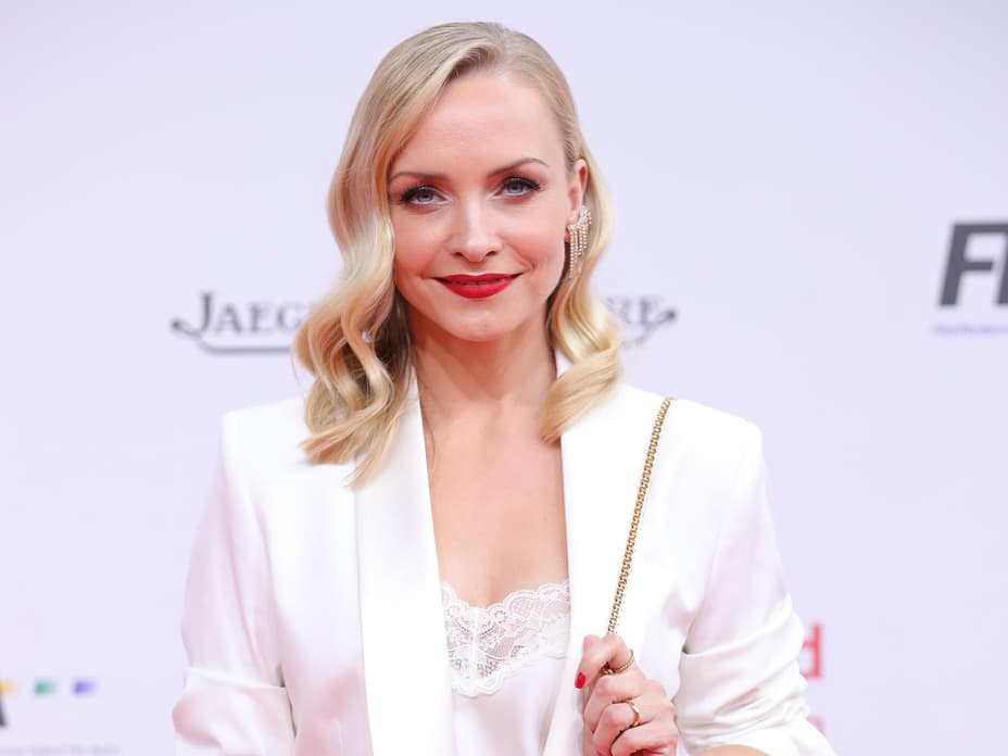 Janin Ullmann: Alles über die Moderatorin und Schauspielerin