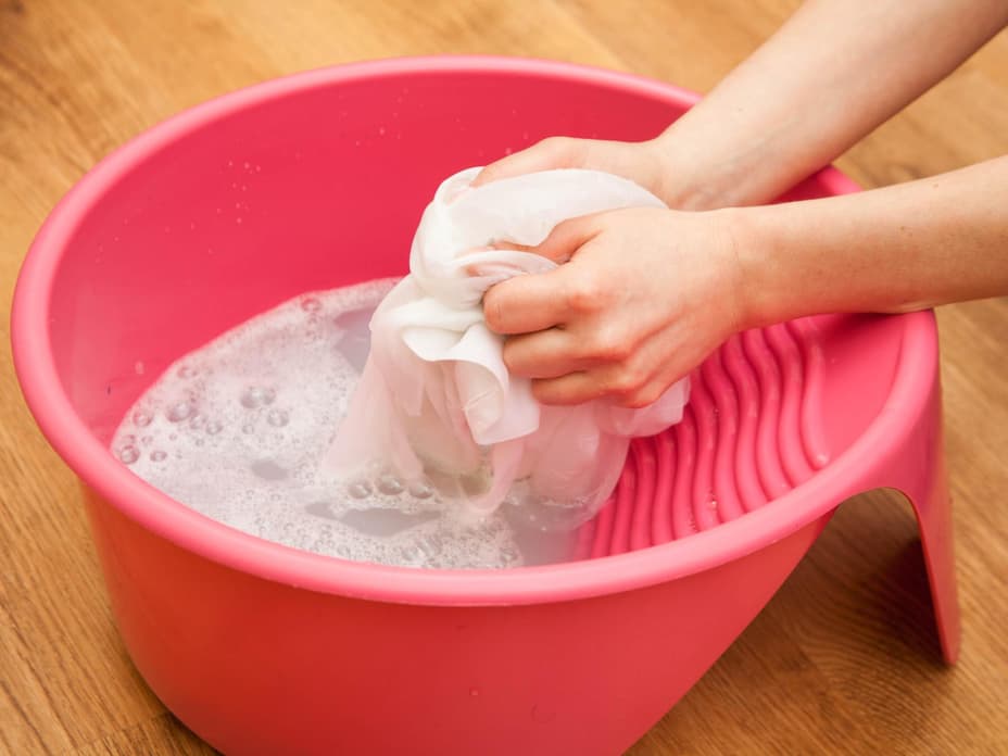 Wäsche per Hand waschen: Anleitung zur Handwäsche