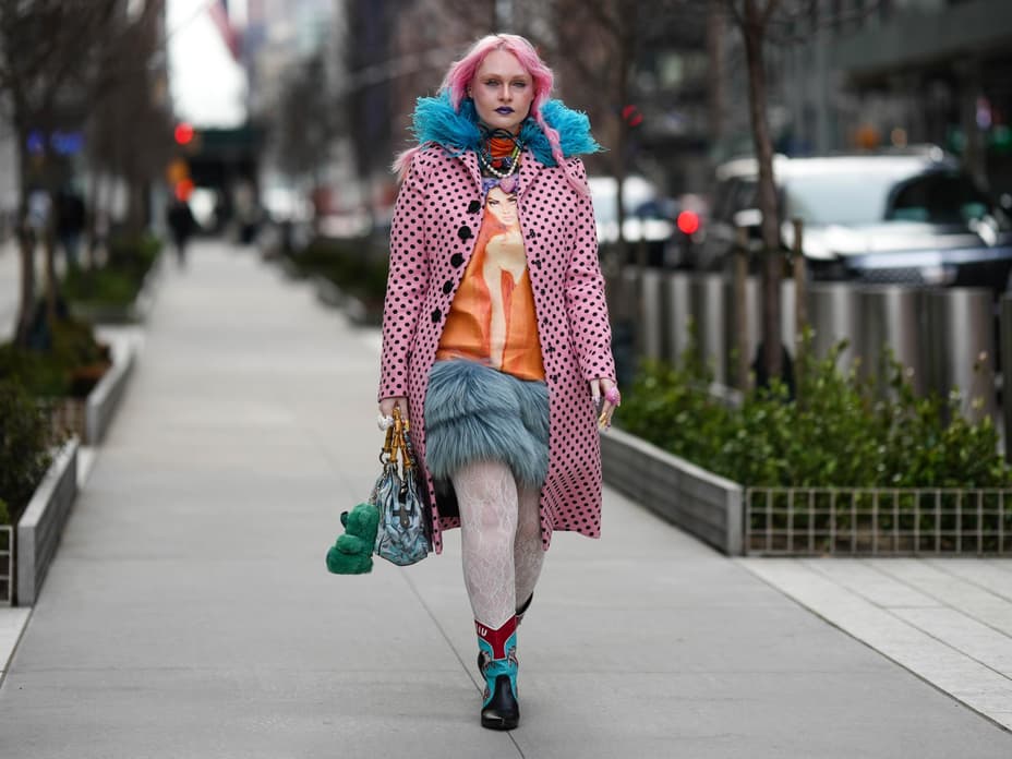 Mode-Trend 2023: Darum feiern alle die "Weird Girl Aesthetic"