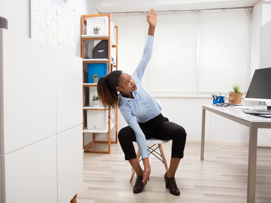 Bürogymnastik: 7 Übungen für den Arbeitsplatz