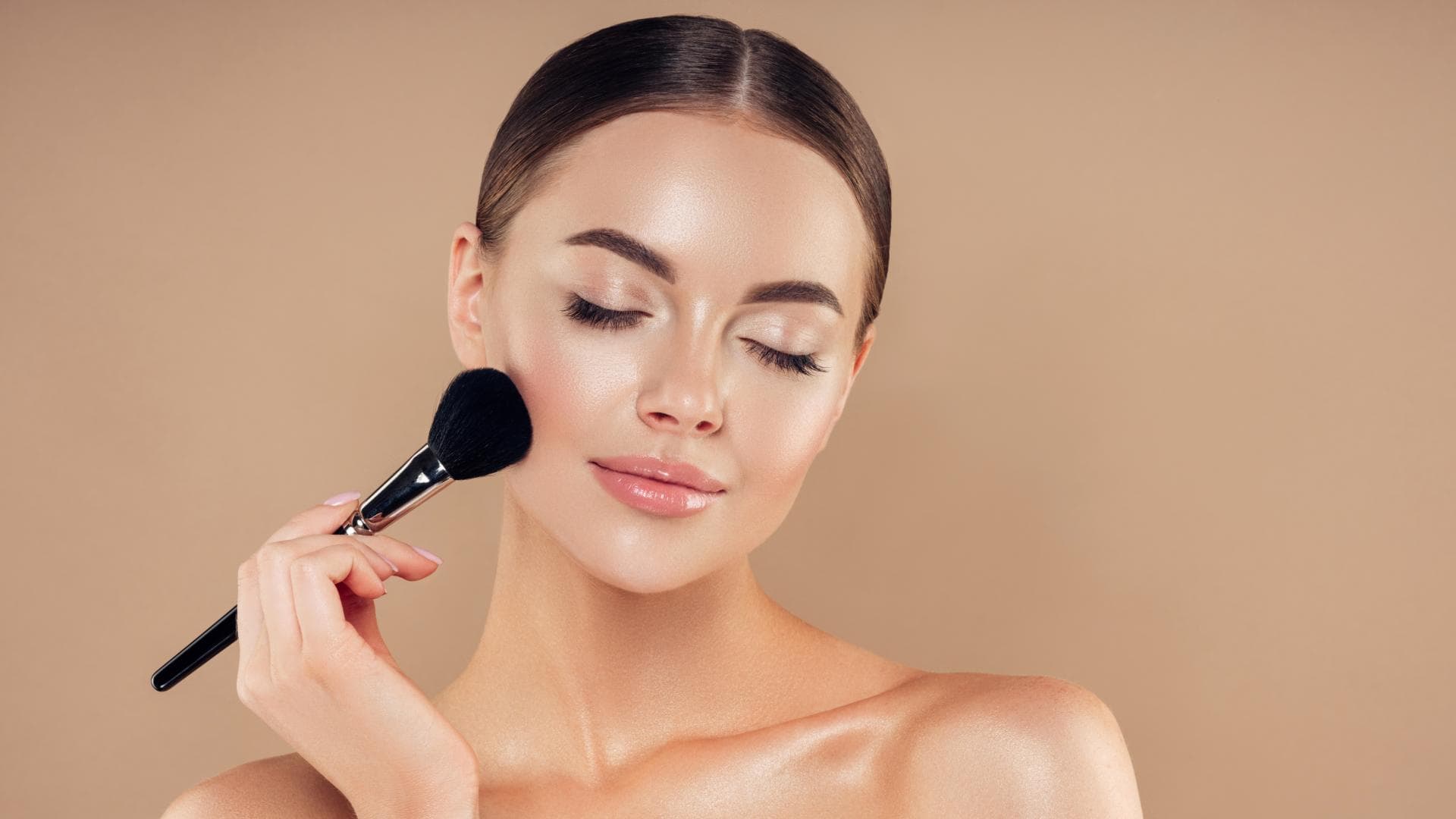Puder Foundation: Das beste Make-up für einen schönen Teint