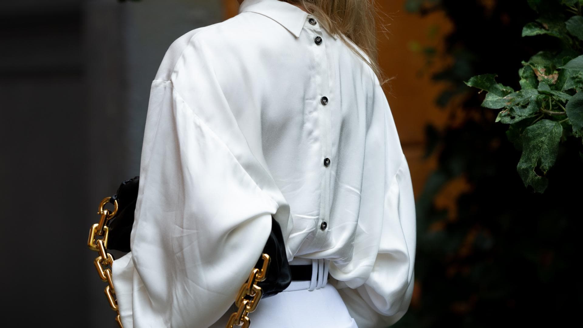 Voll verdreht! Nach diesem genialen Blusen-Trick sind jetzt alle verrückt