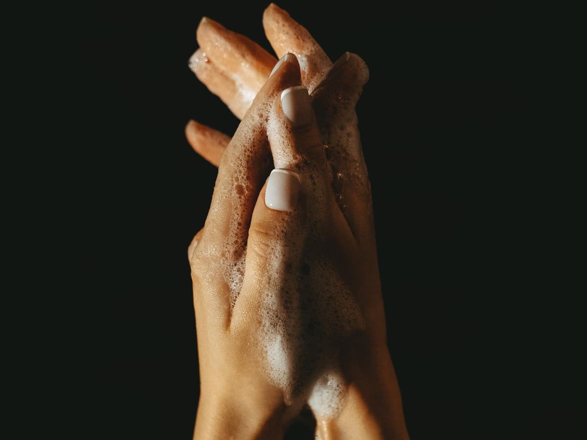 Handpeeling selber machen: 3 Rezepte für weiche Hände