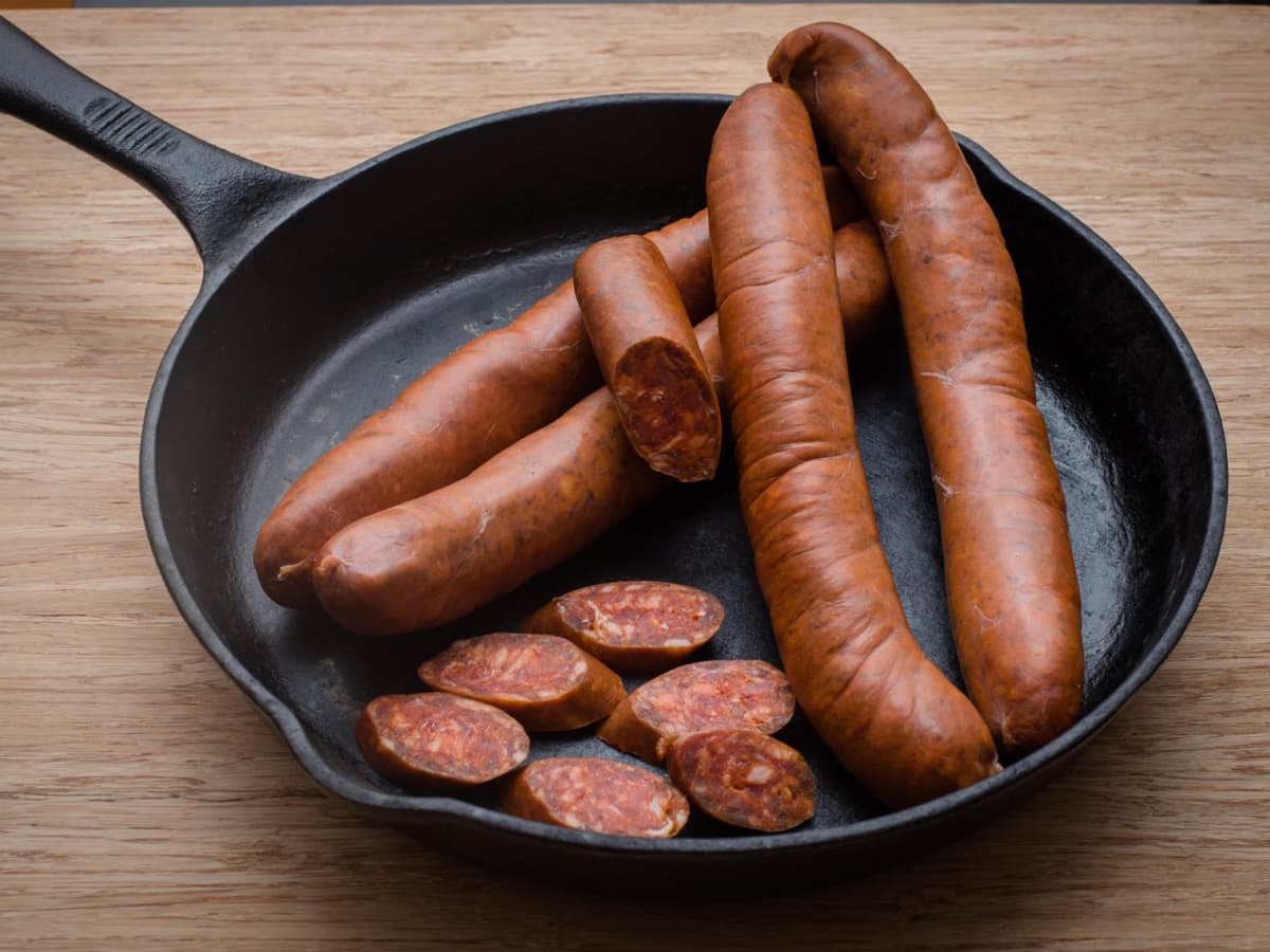 Rückruf 2022: Vorsicht im Aldi, Lidl und Edeka! Metallteilchen in Käse gefunden