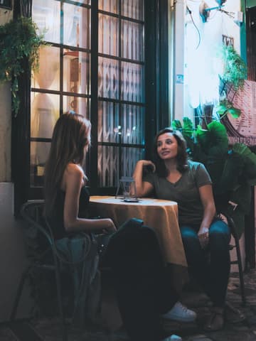 Deep Talk: Was dahinter steckt und 5 Ideen für tiefgründige Gespräche